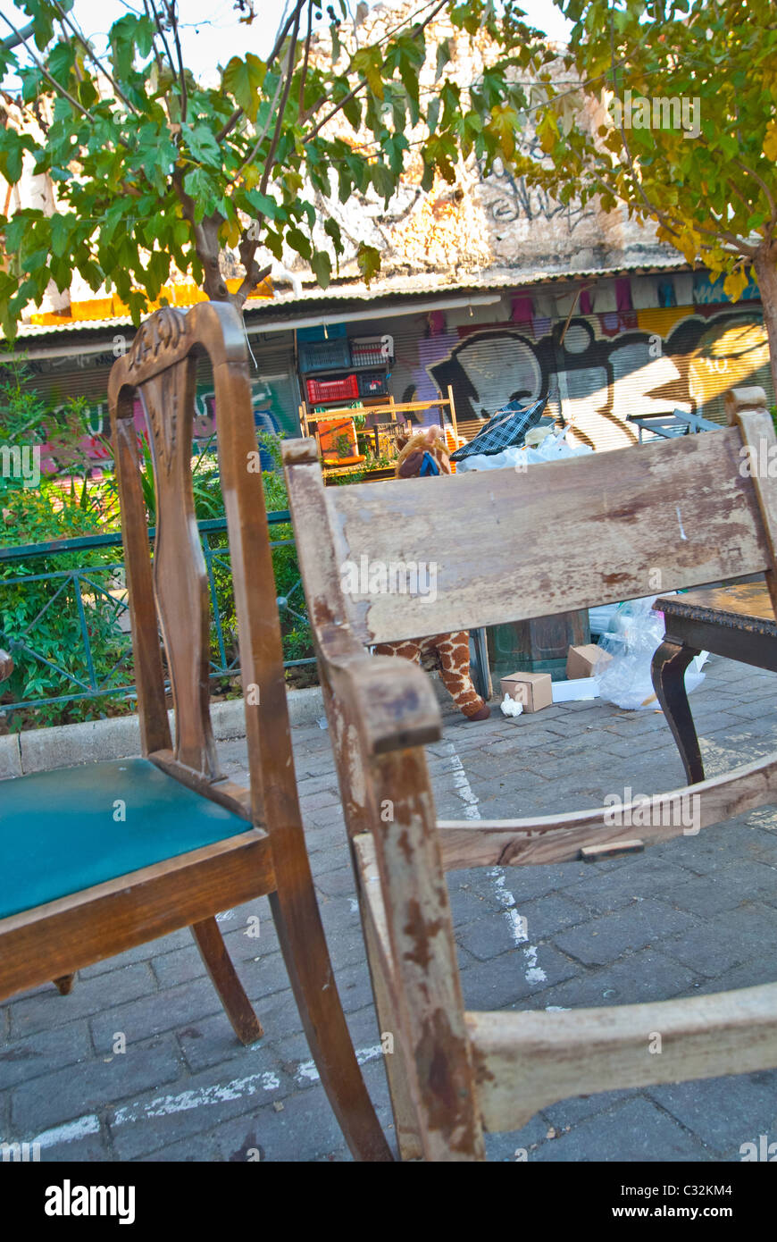 Athens (/ˈæθɨnz/;[2] Modern Greek: Αθήνα, Athína, IPA: [aˈθina ...