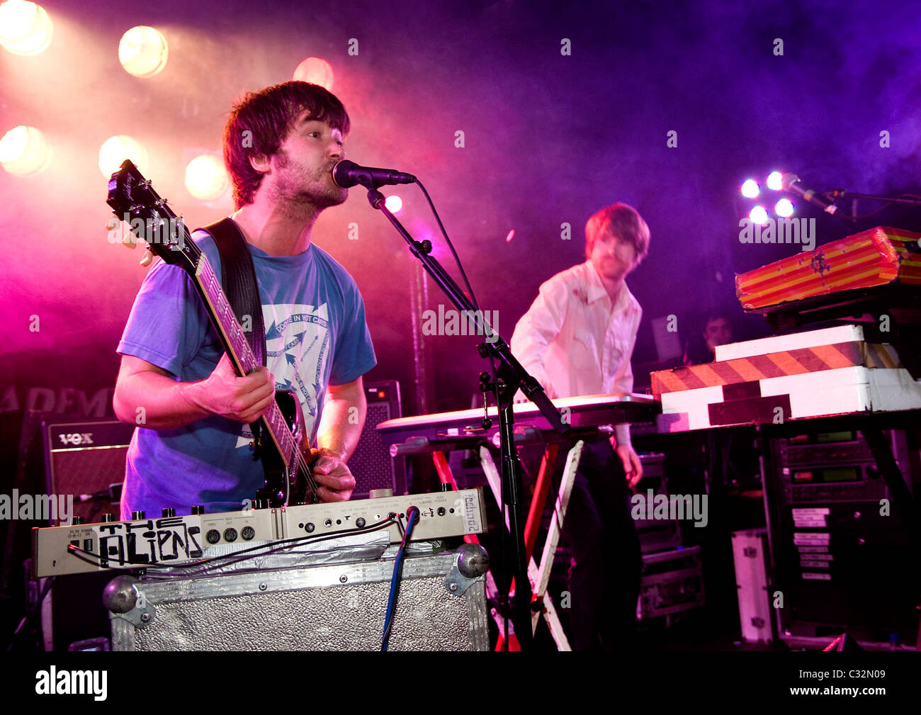 Gordon Anderson and Jon Maclean The Aliens performing at Liverpool ...