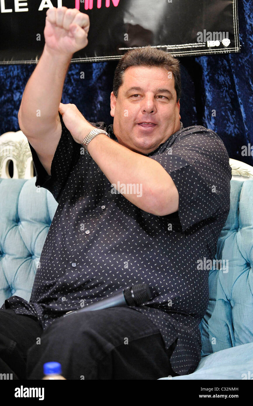 Steve Schirripa makes an in-store appearance to celebrate the DVD ...