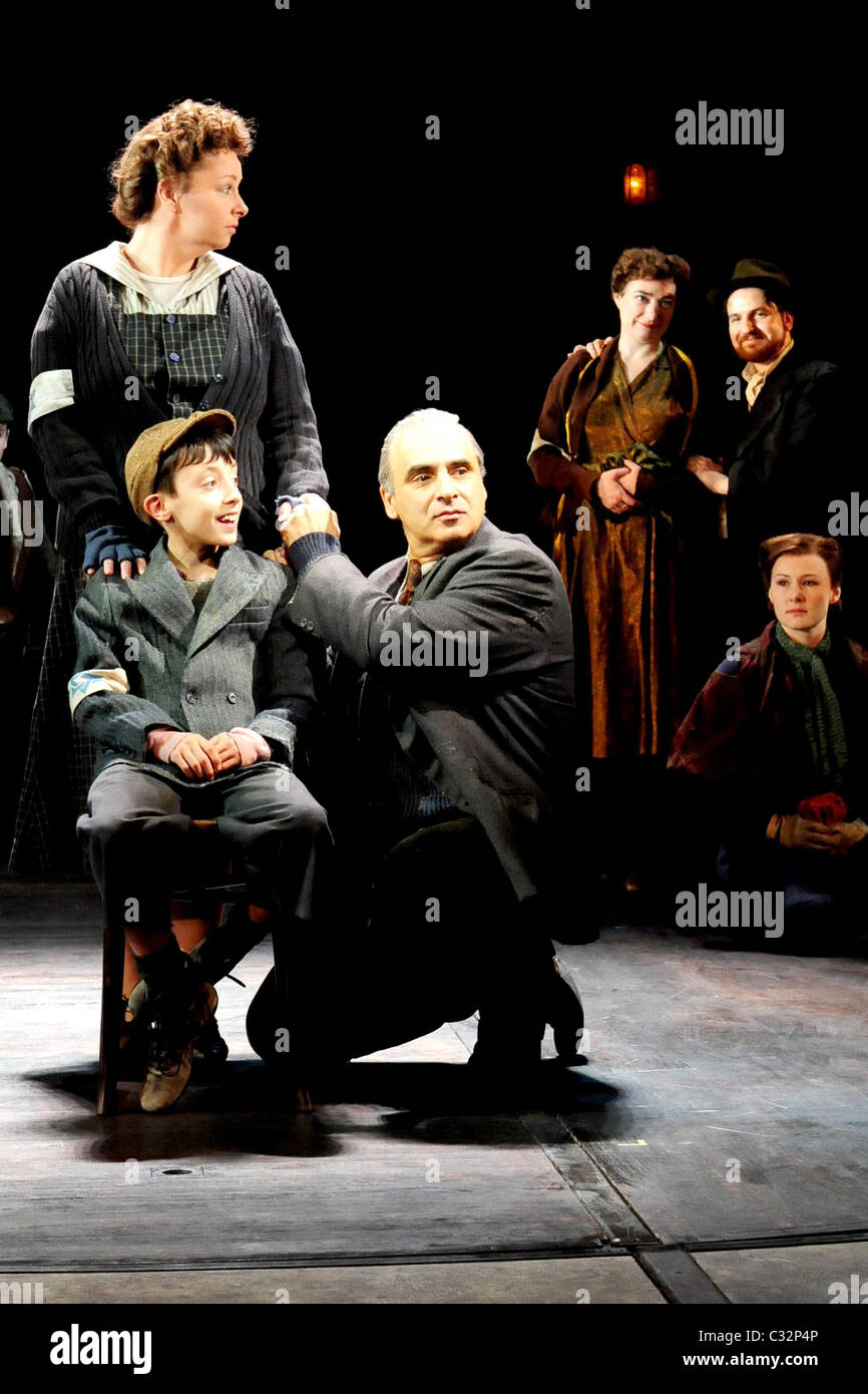 Cast performs 'Imagine This' at the New London Theatre - Photocall ...