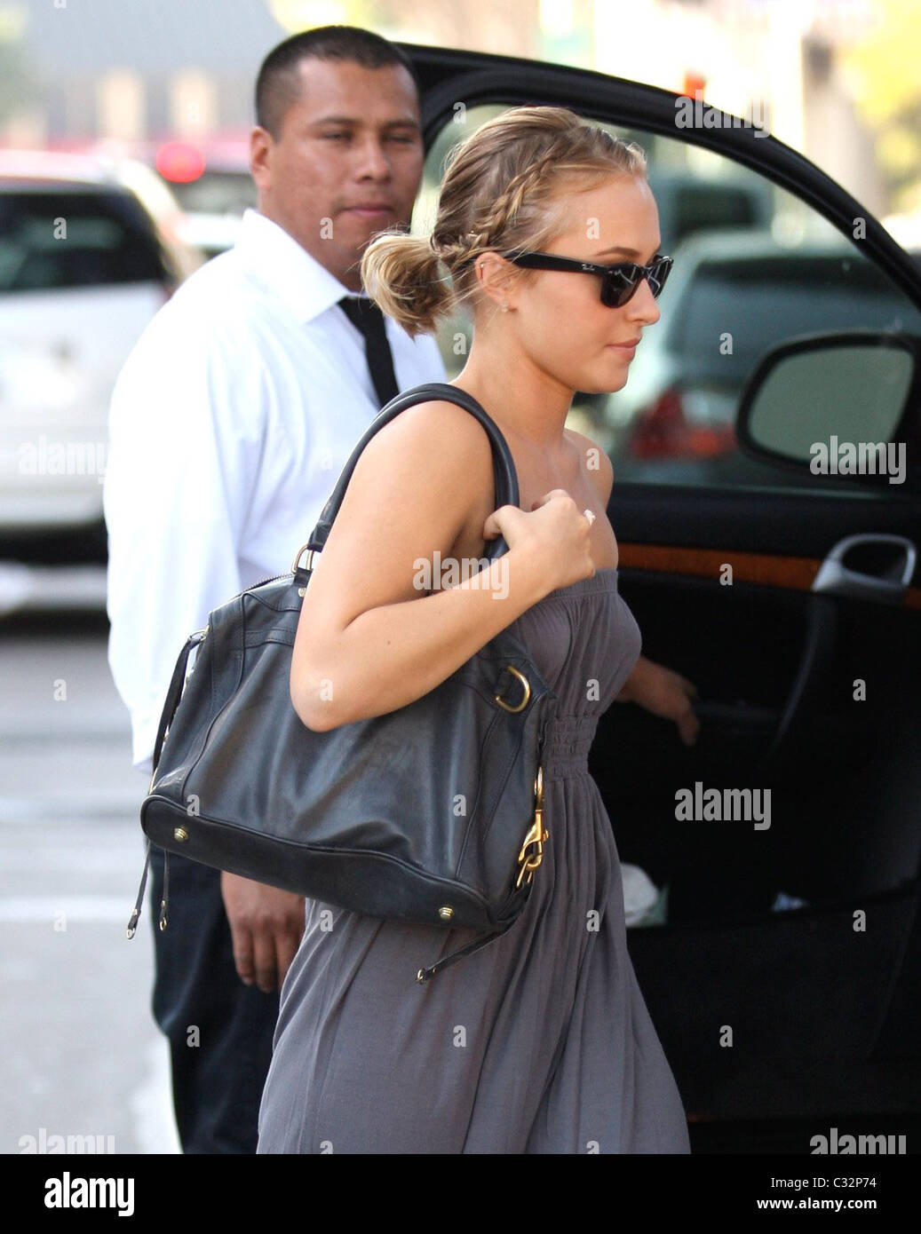 Hayden Panettiere meets a friend for lunch while wearing a strapless ...