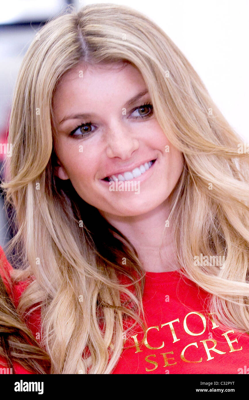 Marisa Miller Victoria's Secret Angels share their favorite holiday ...