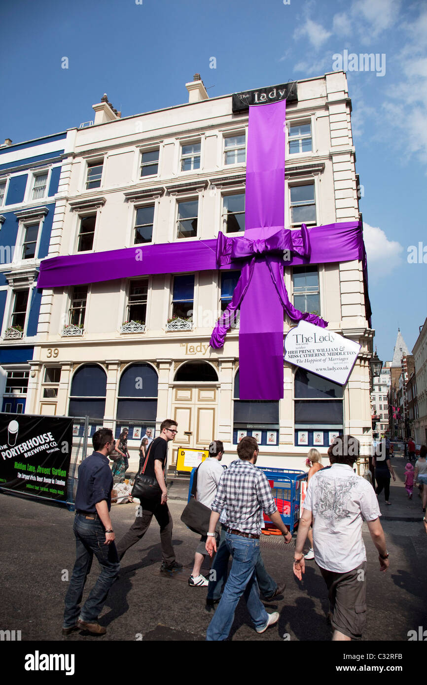 In a very pro-royal statement a giant ribbon bow adorns the offices of ...