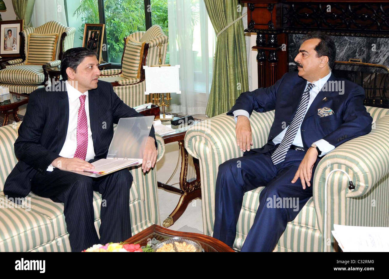 Prime Minister, Syed Yousuf Raza Gilani talks with Board of Investment ...