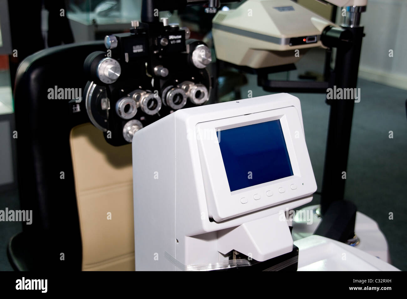 Accurate testing hi-res stock photography and images - Alamy