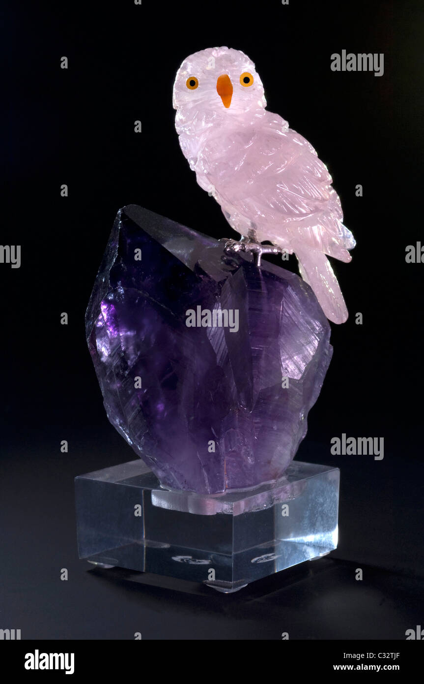 Animal rose quartz hi-res stock photography and images - Alamy