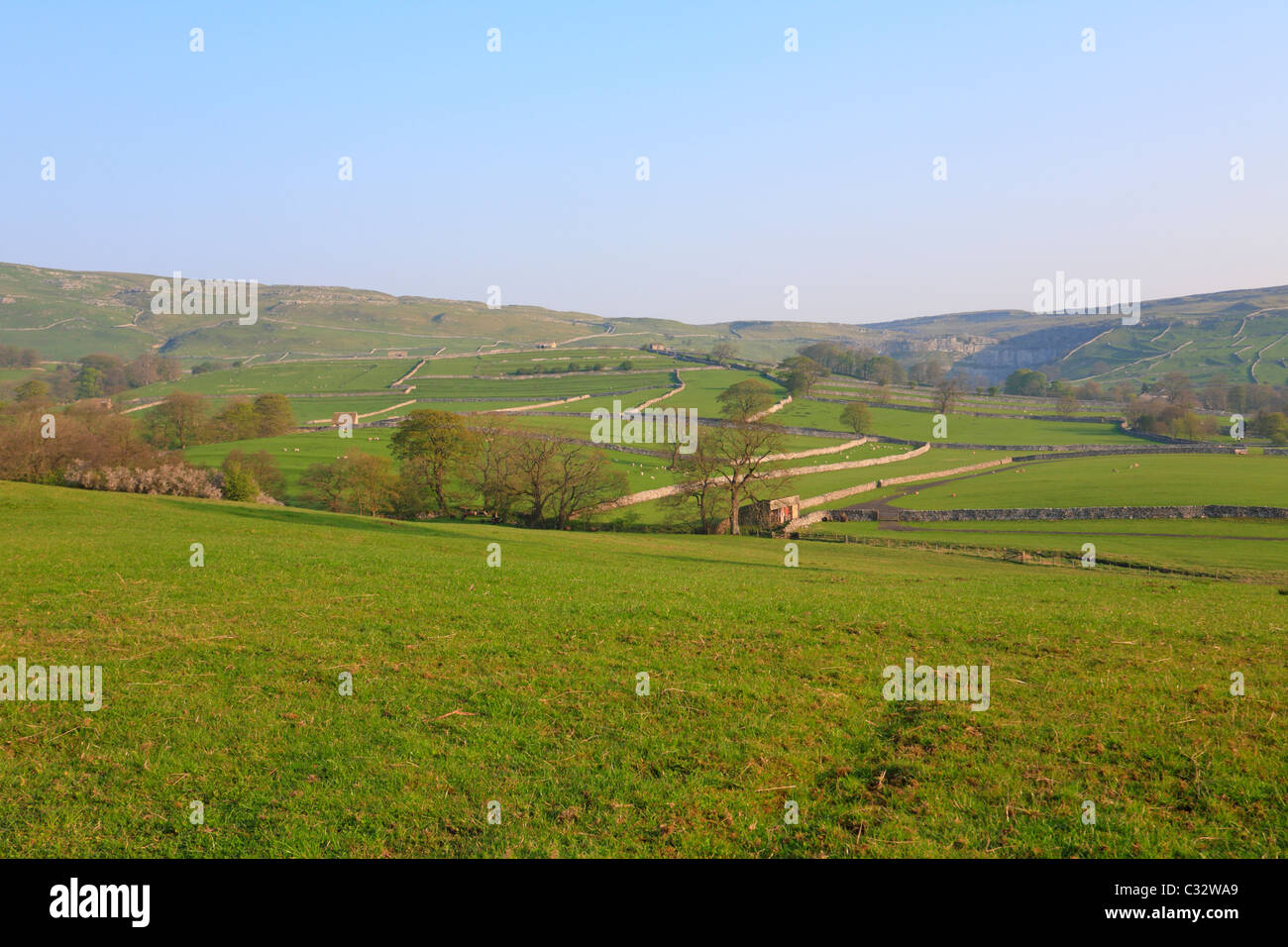 Malham Moor towards Malham Cove, Malham, Malhamdale, Yorkshire Dales ...