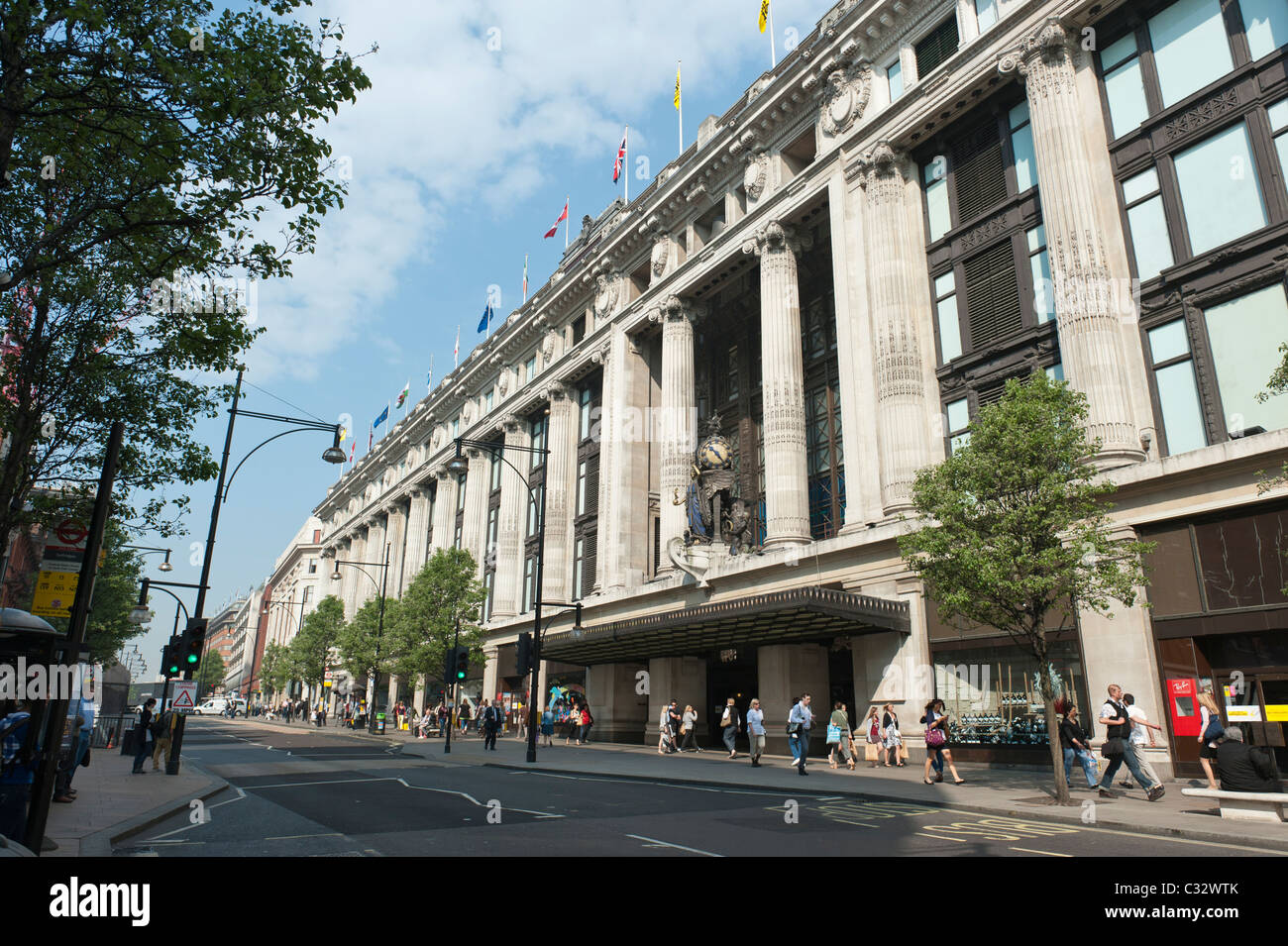 Gilbert bayes sculpture hi-res stock photography and images - Alamy