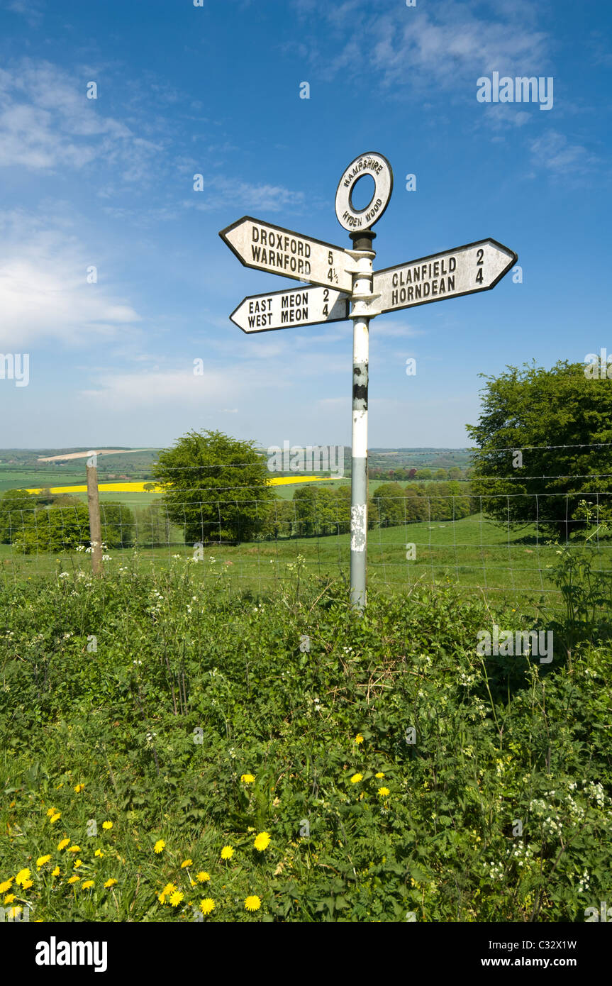 Old Signpost Meon Valley Hampshire UK Stock Photo - Alamy