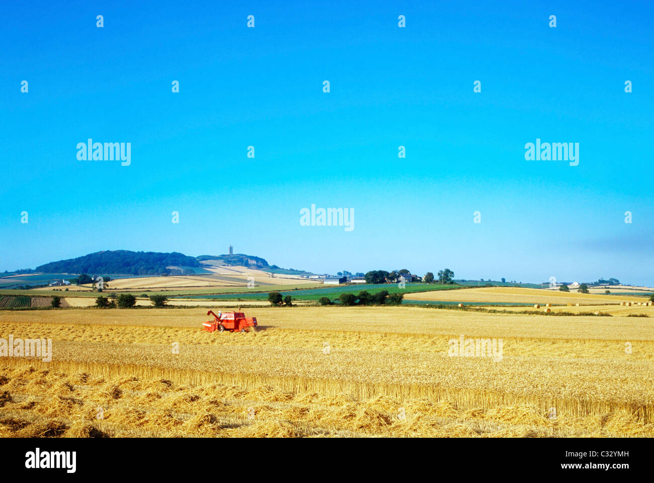 Combine harvest ireland hi-res stock photography and images - Alamy