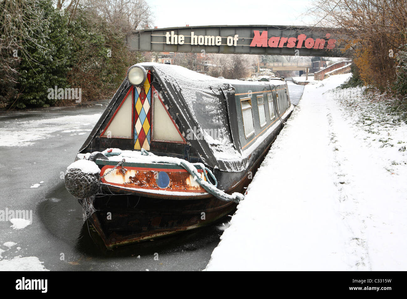 Frozen boat in winter hi-res stock photography and images - Alamy
