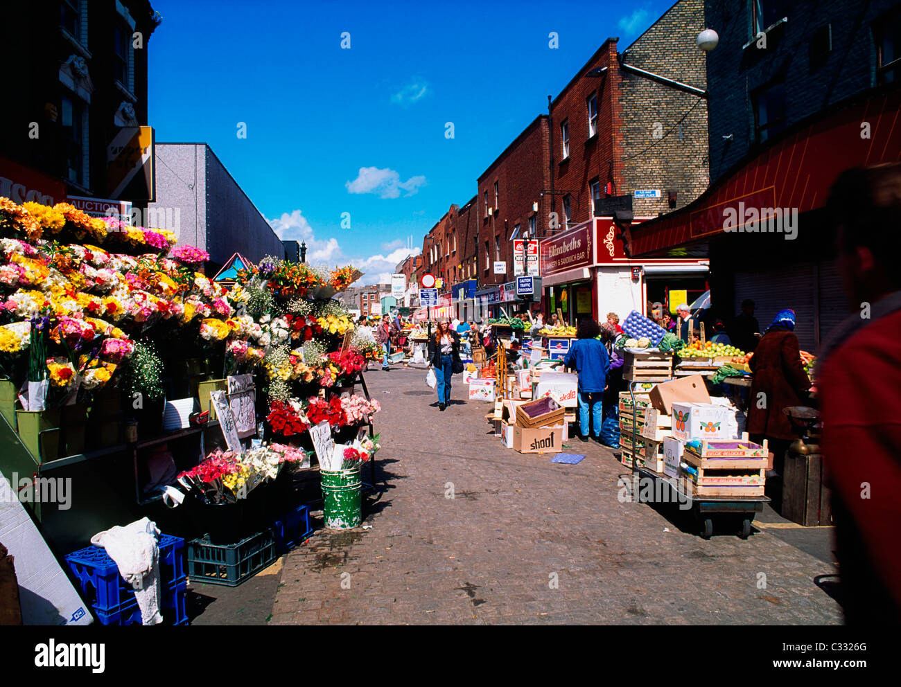 Flower stall moore street hi-res stock photography and images - Alamy