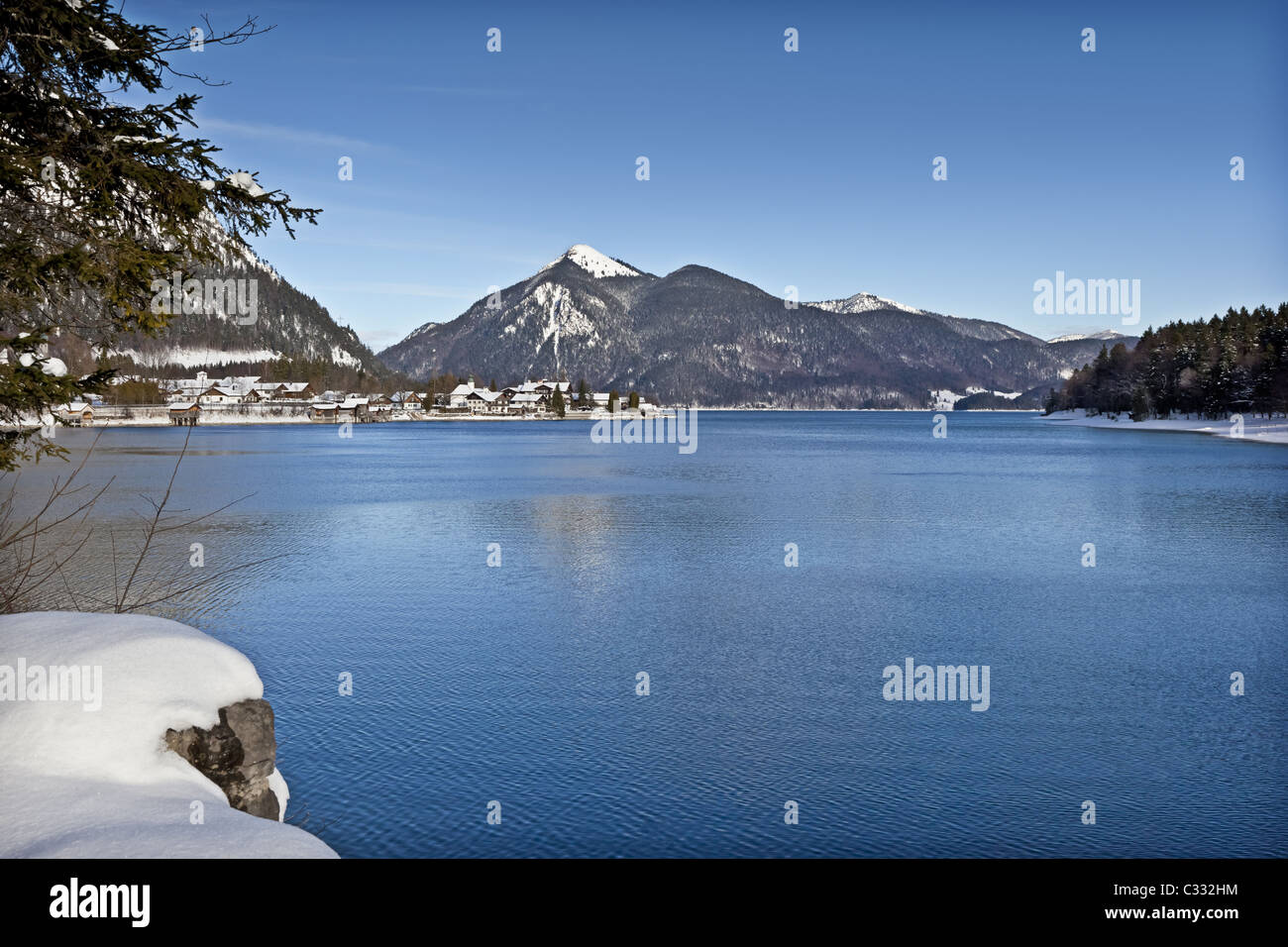 Lake walchensee and town walchensee hi-res stock photography and images ...