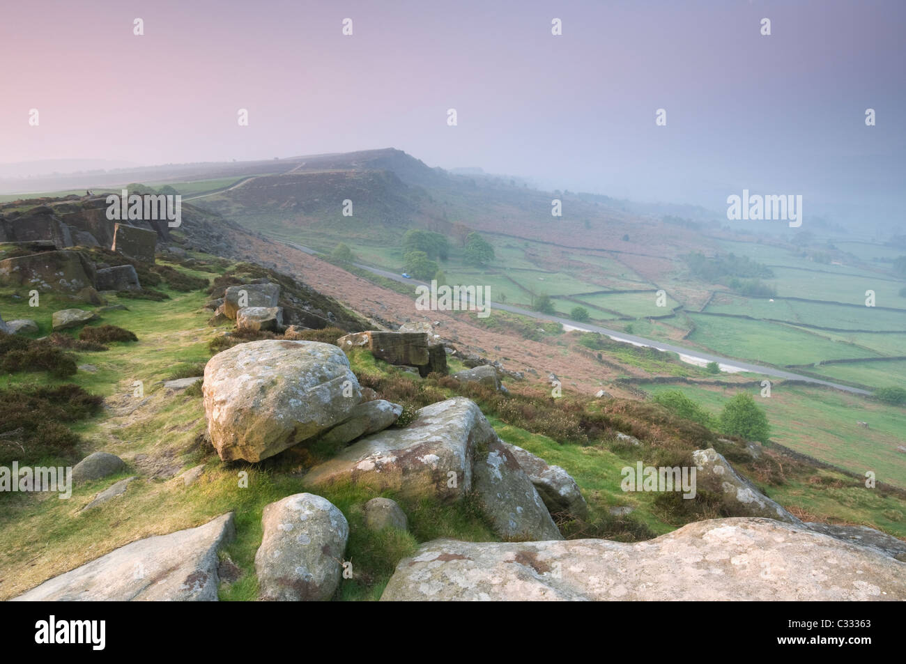 Baslow edge viewpoint hi-res stock photography and images - Alamy