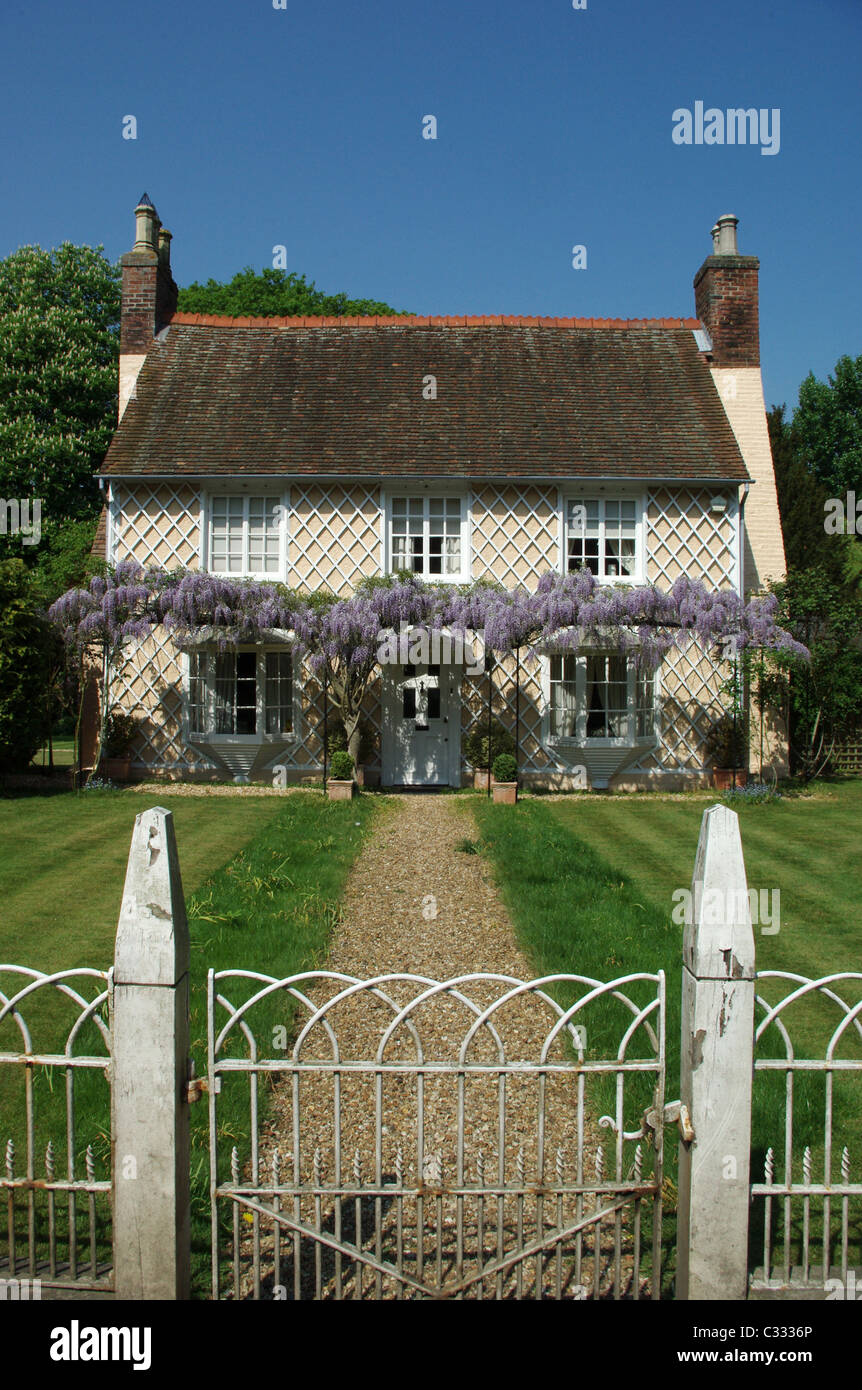 Old warden village hi-res stock photography and images - Alamy