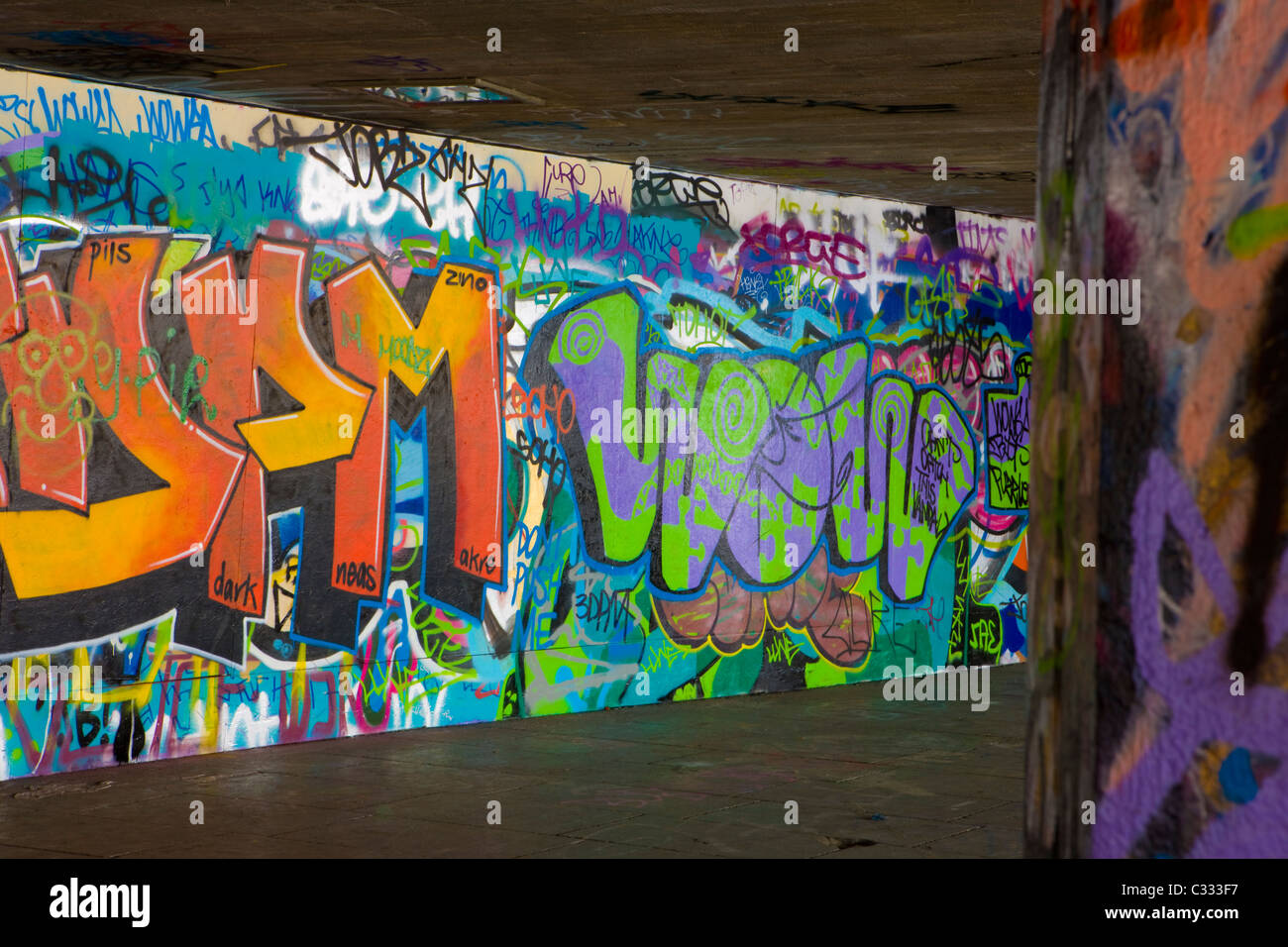 Graffiti lettering hi-res stock photography and images - Alamy