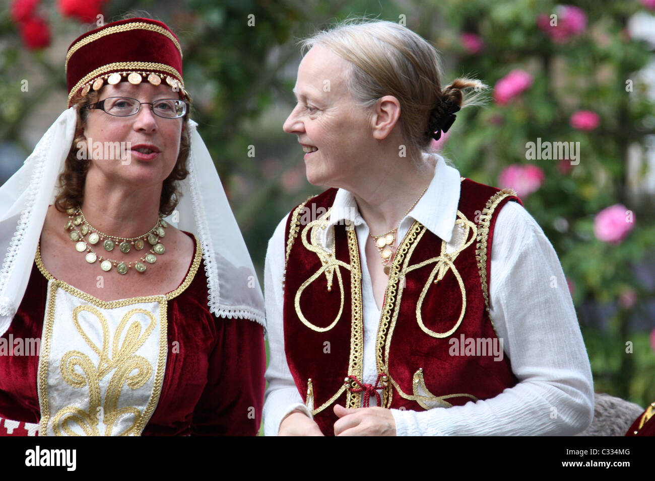 Armenian folk dance hi-res stock photography and images - Alamy