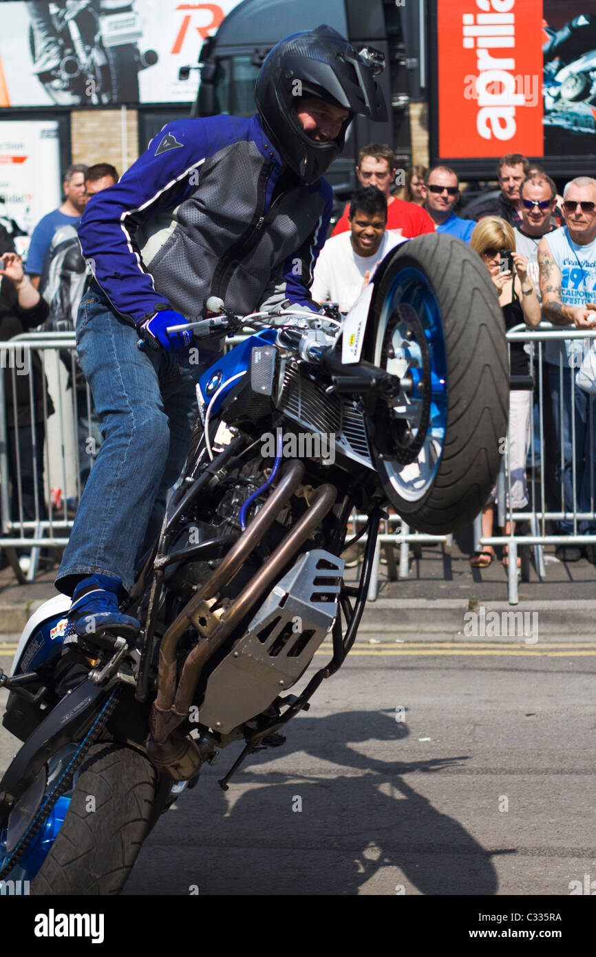 Motorcycle stunt hi-res stock photography and images - Alamy
