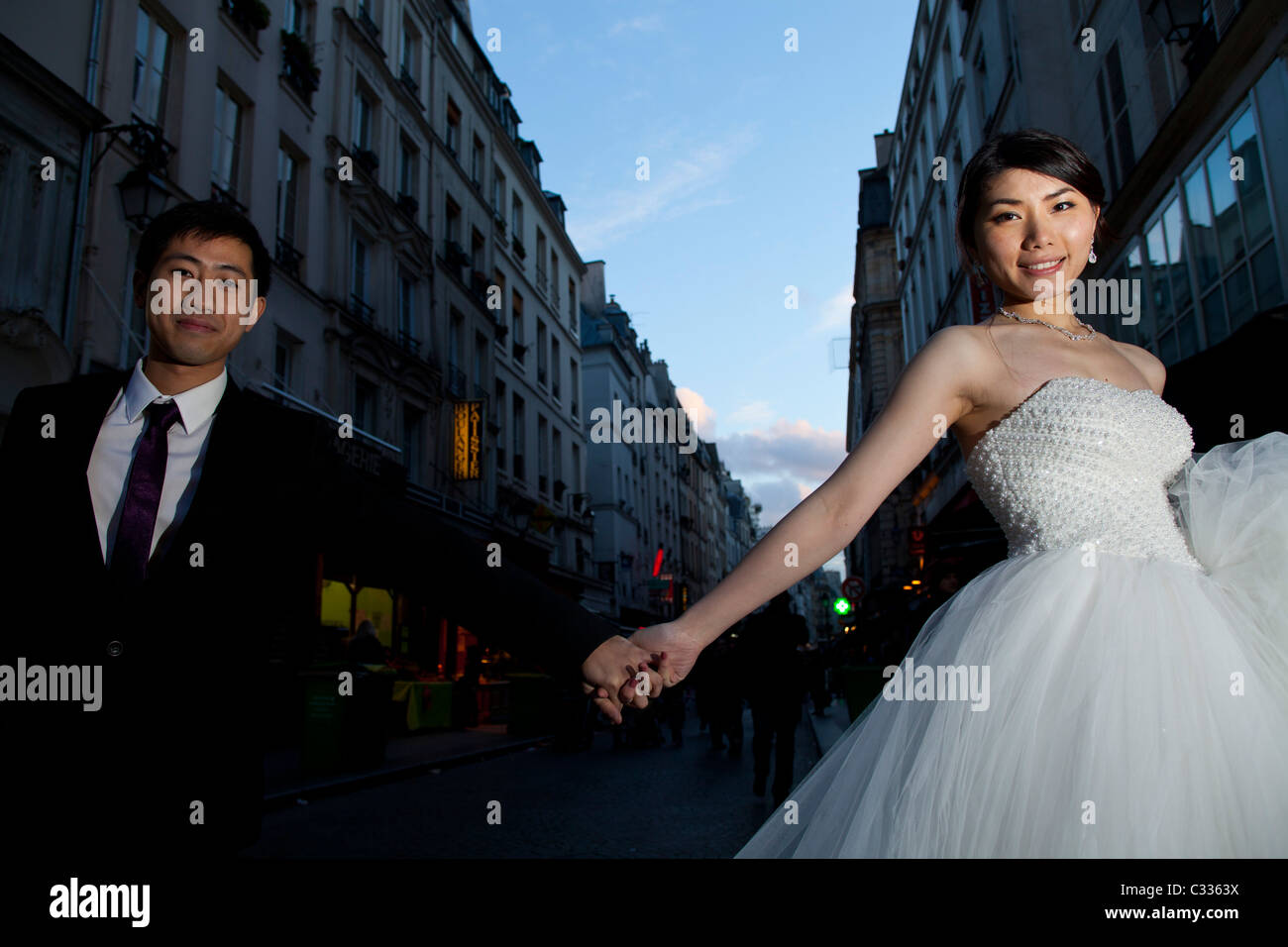 Wedding photograph of a just married couple Stock Photo - Alamy