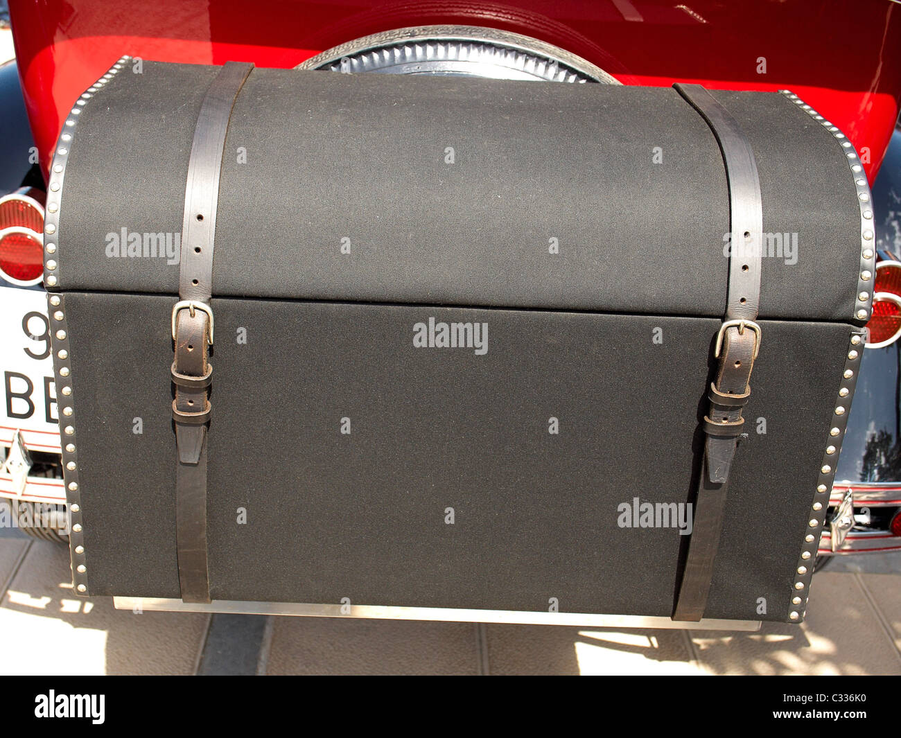 Antique car trunk hi-res stock photography and images - Alamy