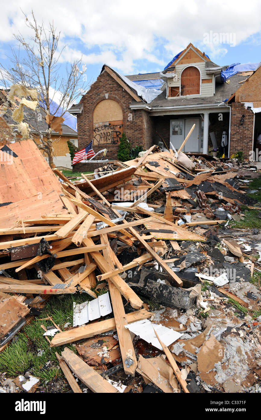 SAINT LOUIS, MISSOURI - APRIL 26: Destroyed homes after tornadoes hit ...