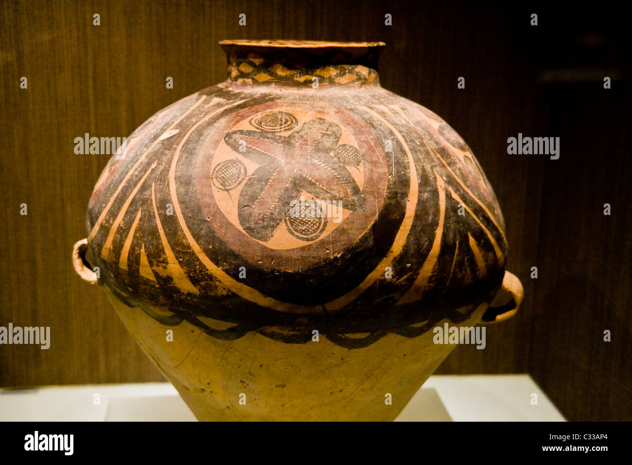 Chinese pottery manufacturing hi-res stock photography and images - Alamy