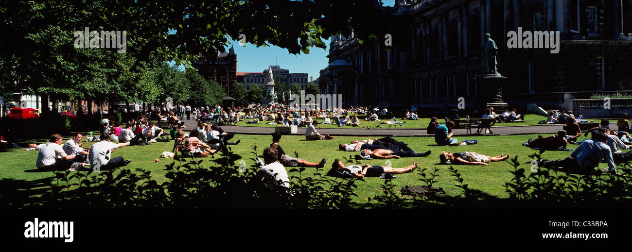 Statue outside belfast city hall hi-res stock photography and images ...