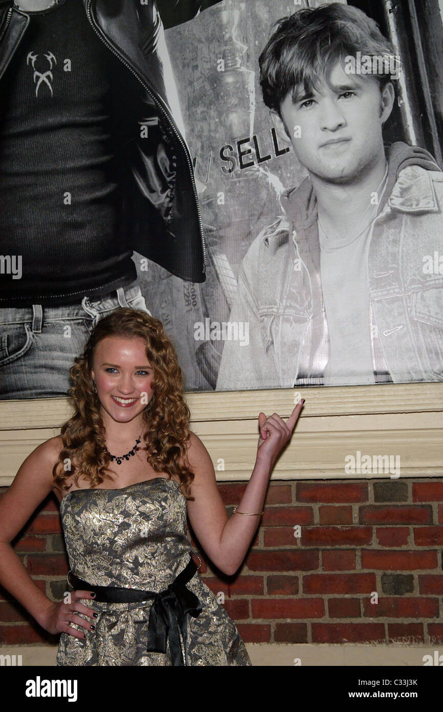 Haley Joel Osment And Emily Osment