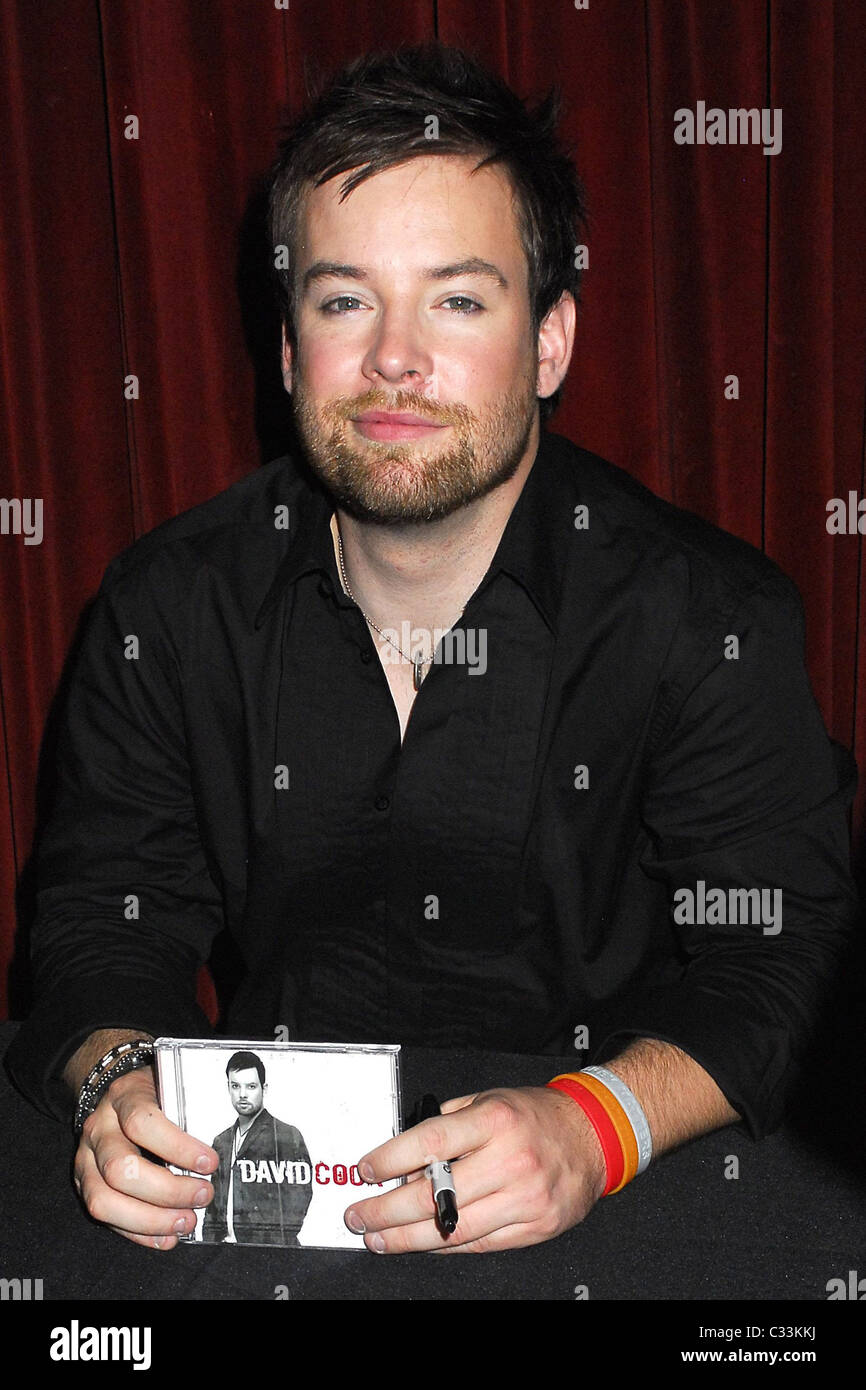 David Cook American Idol winner signs copies of his new album at Hard ...