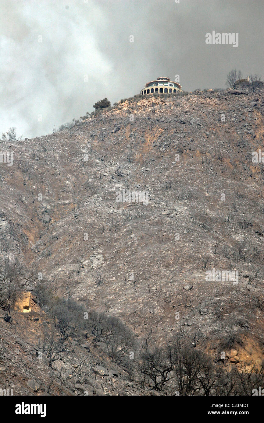 Devastation left after the wildfires in Montecito, Santa Barbara ...