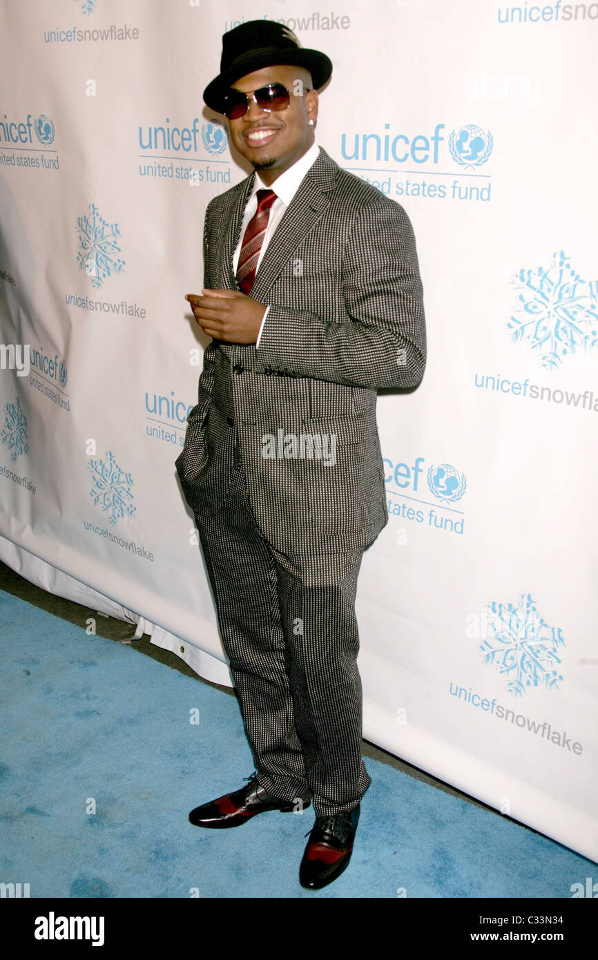 Ne-Yo 2008 UNICEF Snowflake Lighting at Grand Army Plaza New York City ...