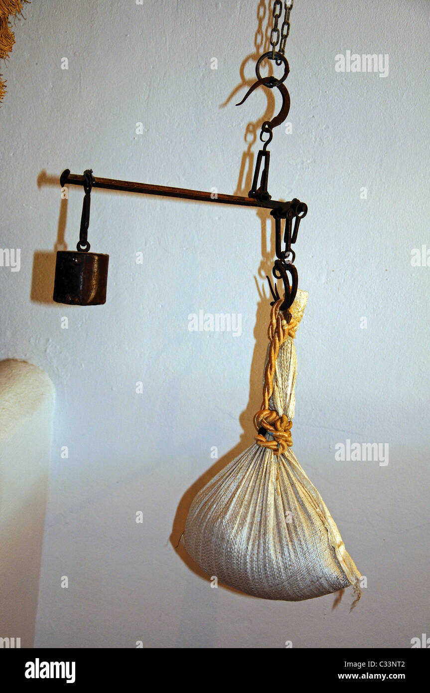 Old fashioned traditional weighing scales hi-res stock photography and ...