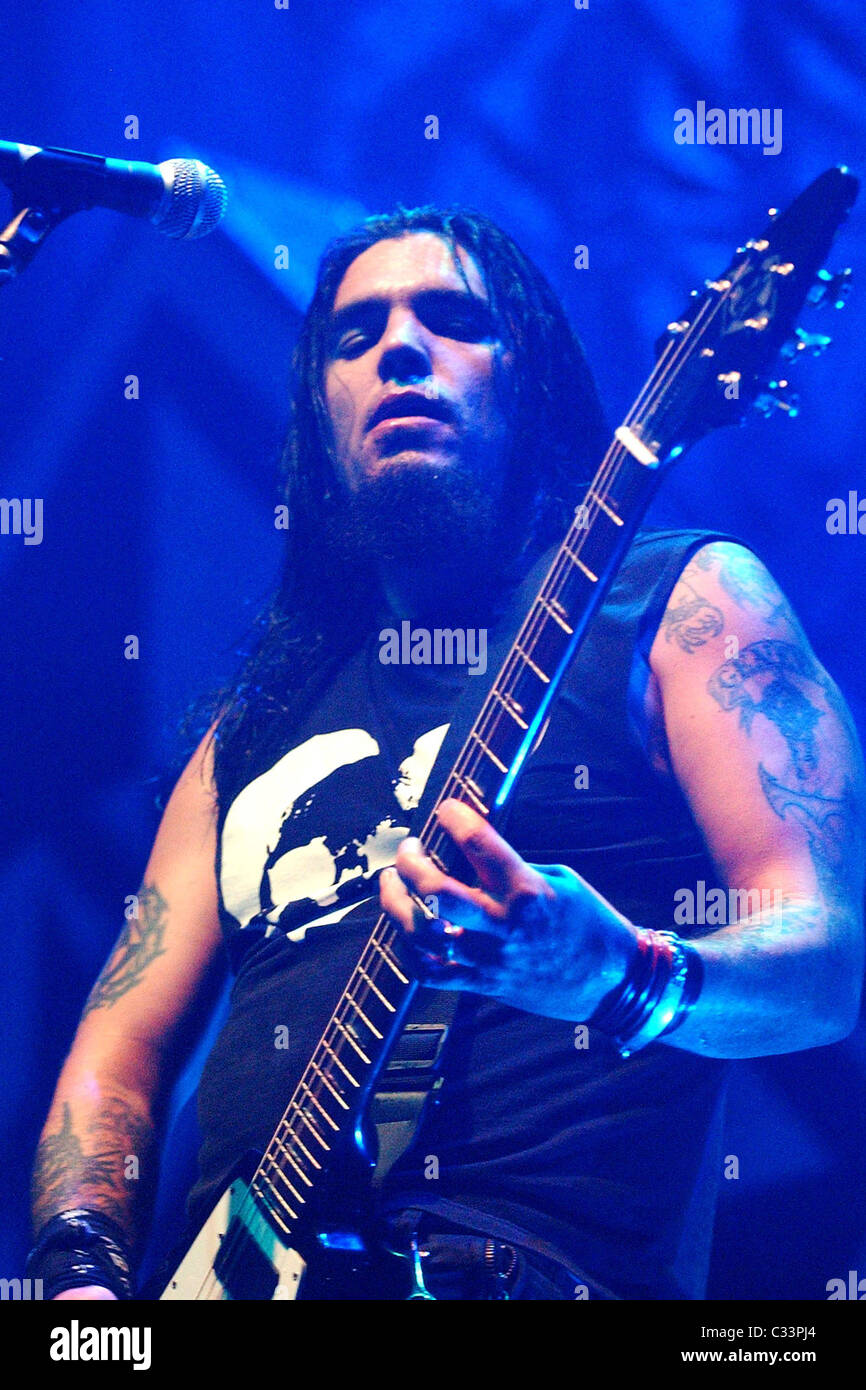 Robb Flynn Machine Head opening act for Slipknot at the Heineken Music ...