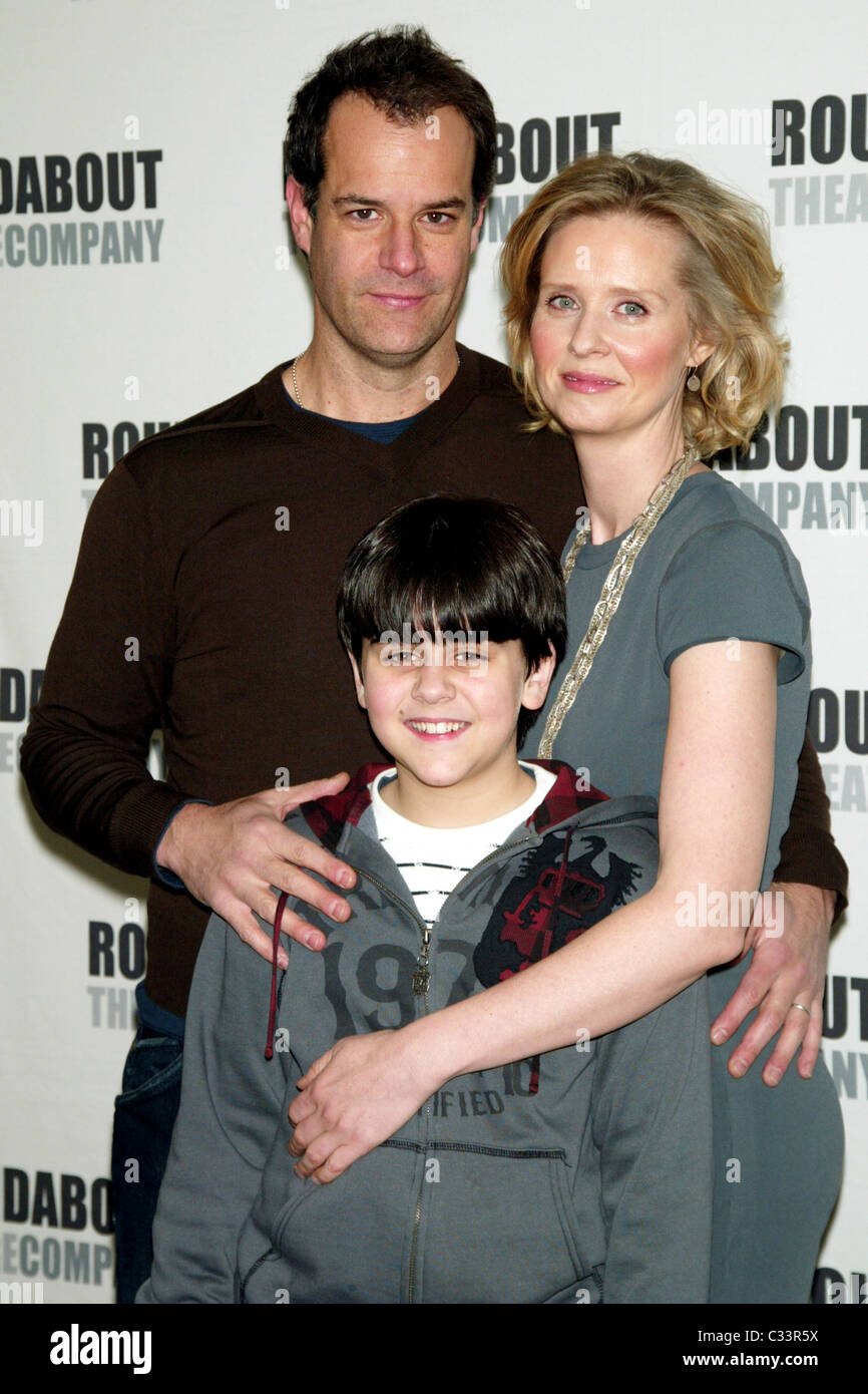 Josh Stamberg, Cynthia Nixon and Matthew Gumley Photo Call for the ...