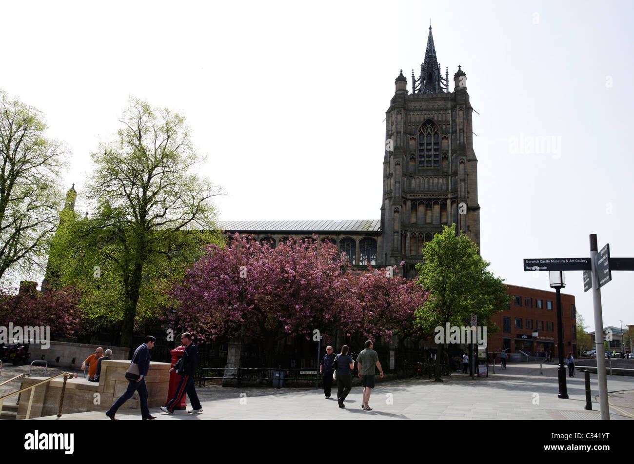 St peter mancroft church norwich hi-res stock photography and images ...