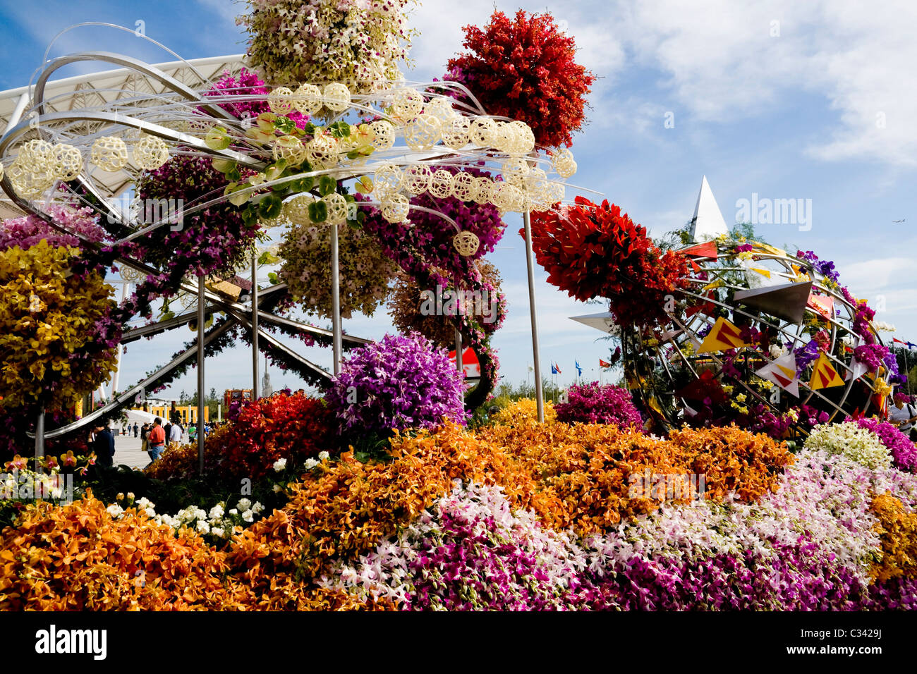 Parade float flowers pageant hi-res stock photography and images - Alamy