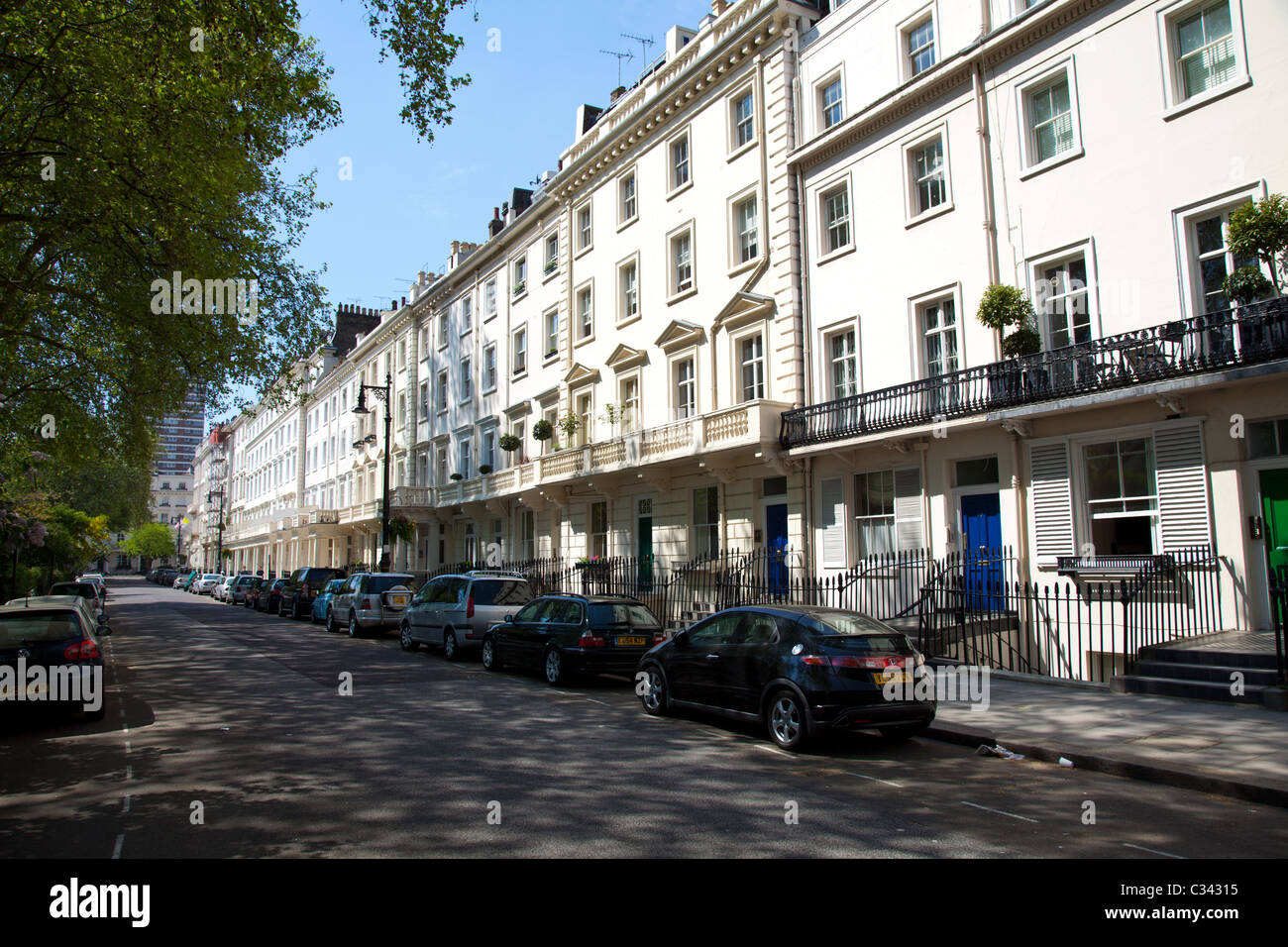 Typically georgian high street hi-res stock photography and images - Alamy