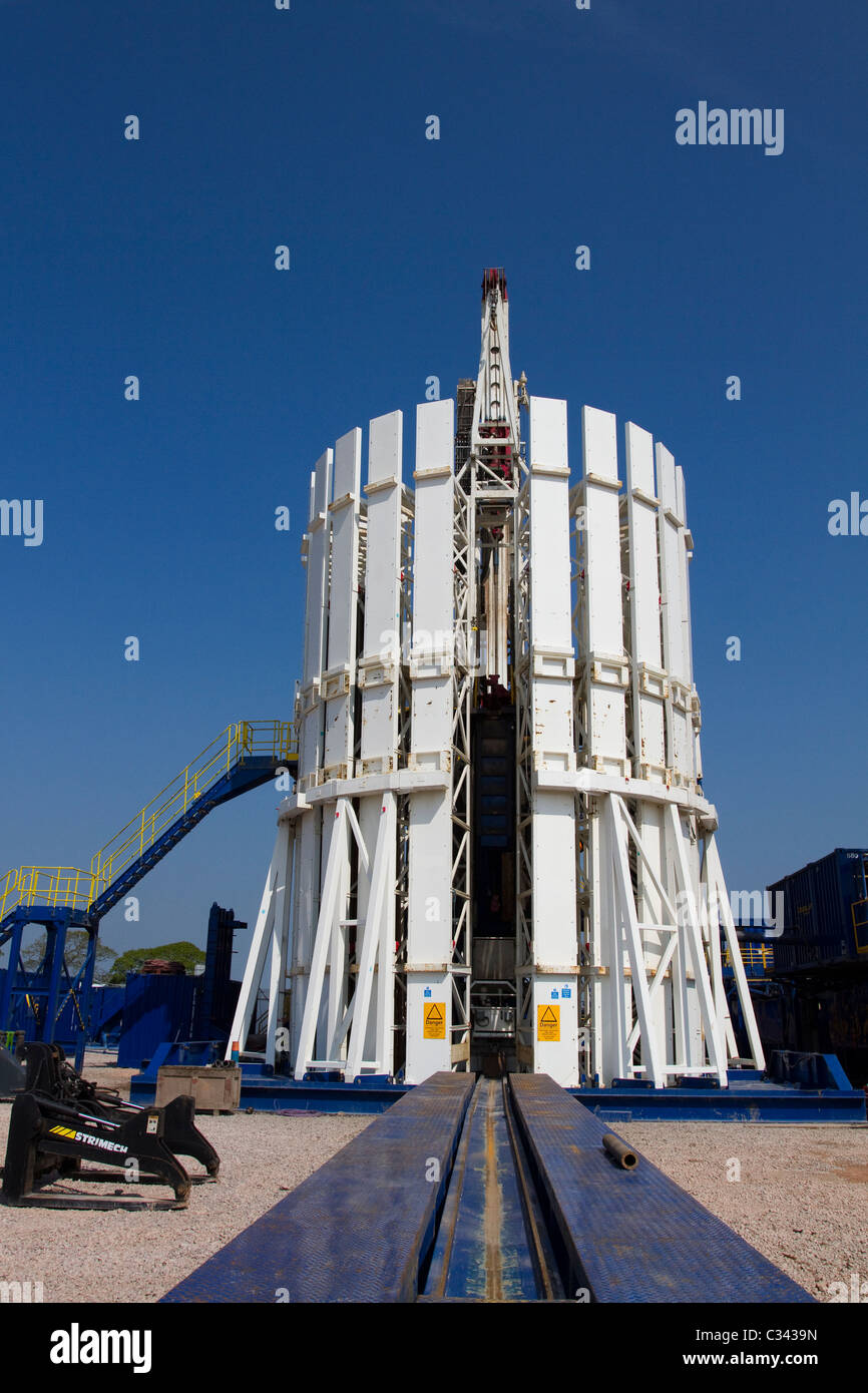 PR Marriot mobile Rig 50, A Drillmec HH-220, Bought For Cuadrilla ...