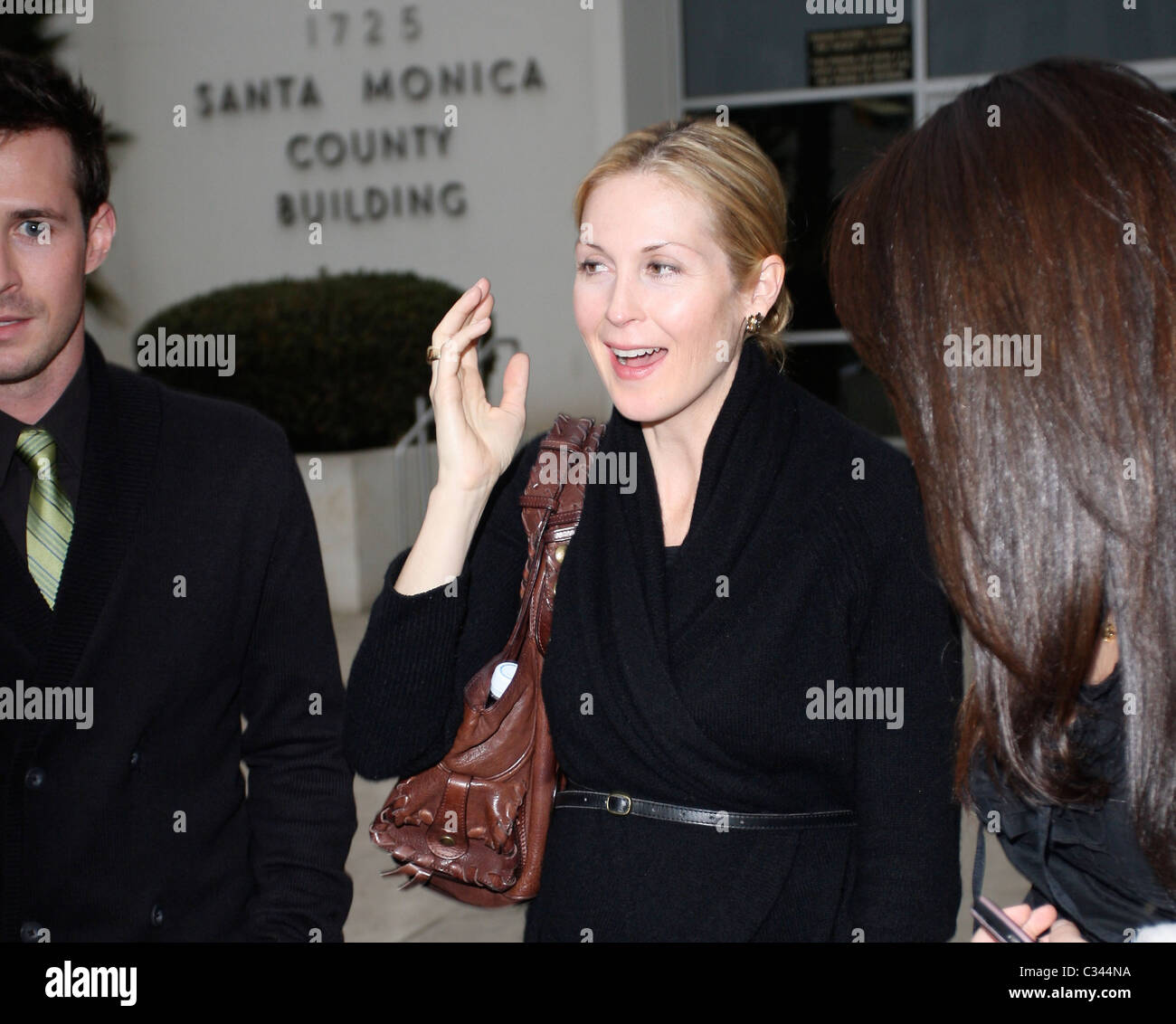 Gossip Girl' star Kelly Rutherford returns to Santa Monica Superior ...