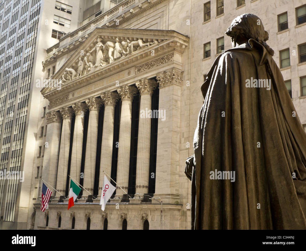 New York Stock Exchange from Federal Hall, George Washington Statue in ...