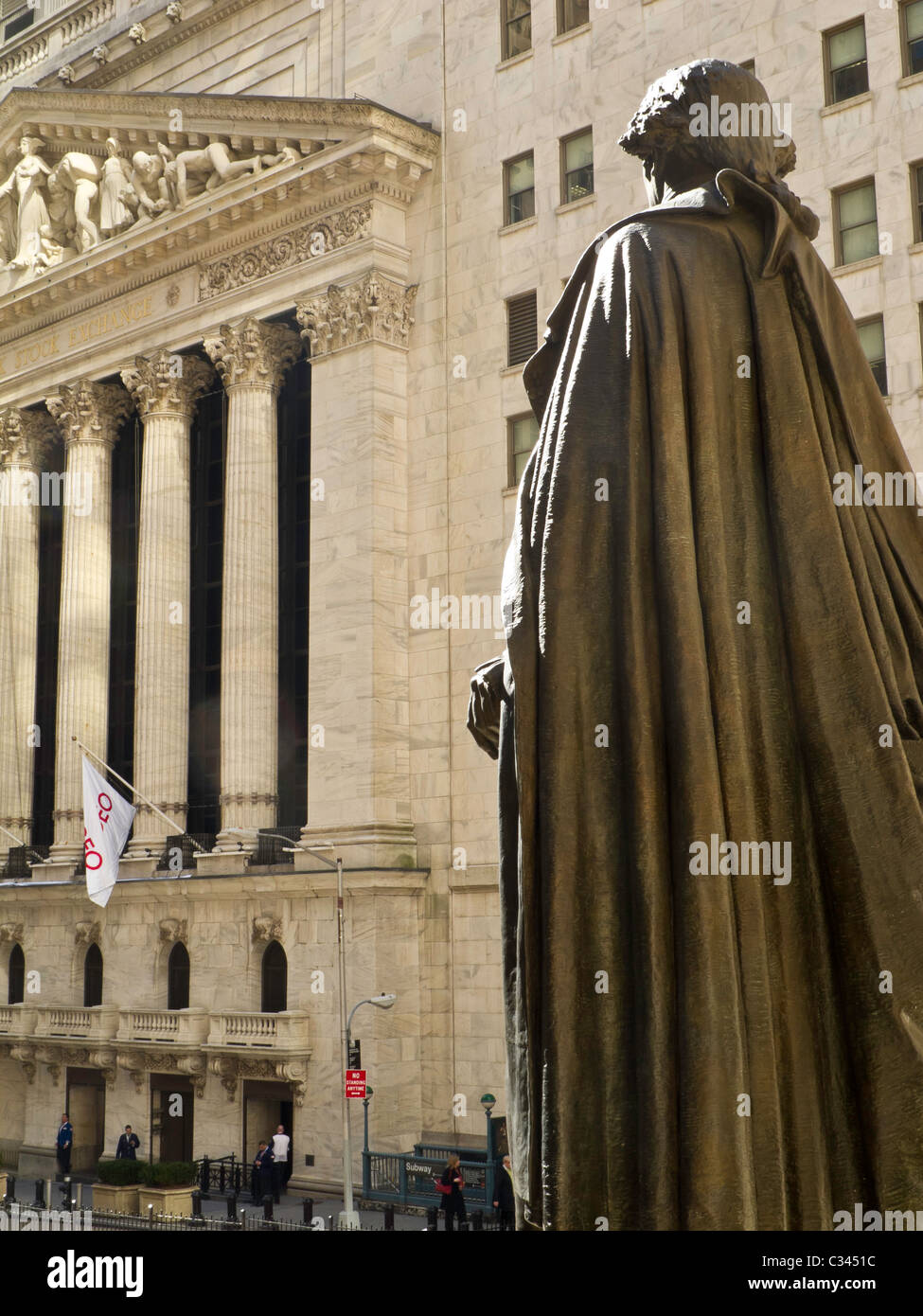 New York Stock Exchange from Federal Hall, George Washington Statue in ...
