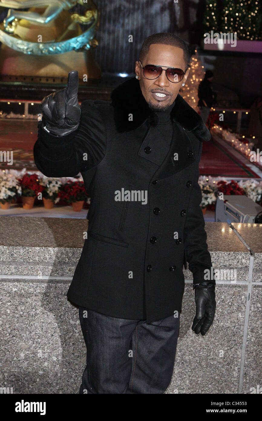 Jamie Foxx 76th Annual Rockefeller Center Christmas Tree Lighting New ...