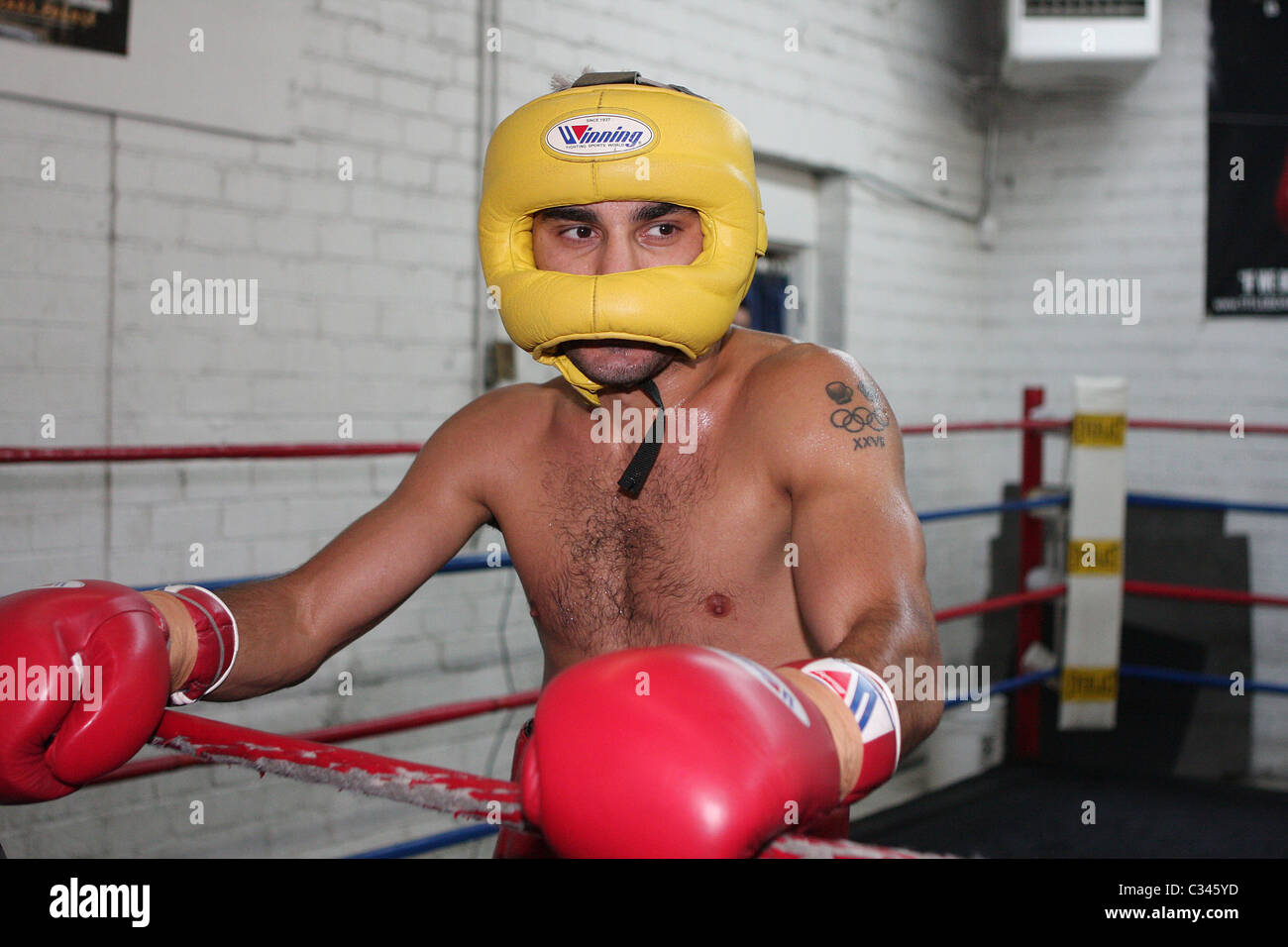 Featherweight champion Vic Darchinyan trains at Johnny Tocco's Boxing ...