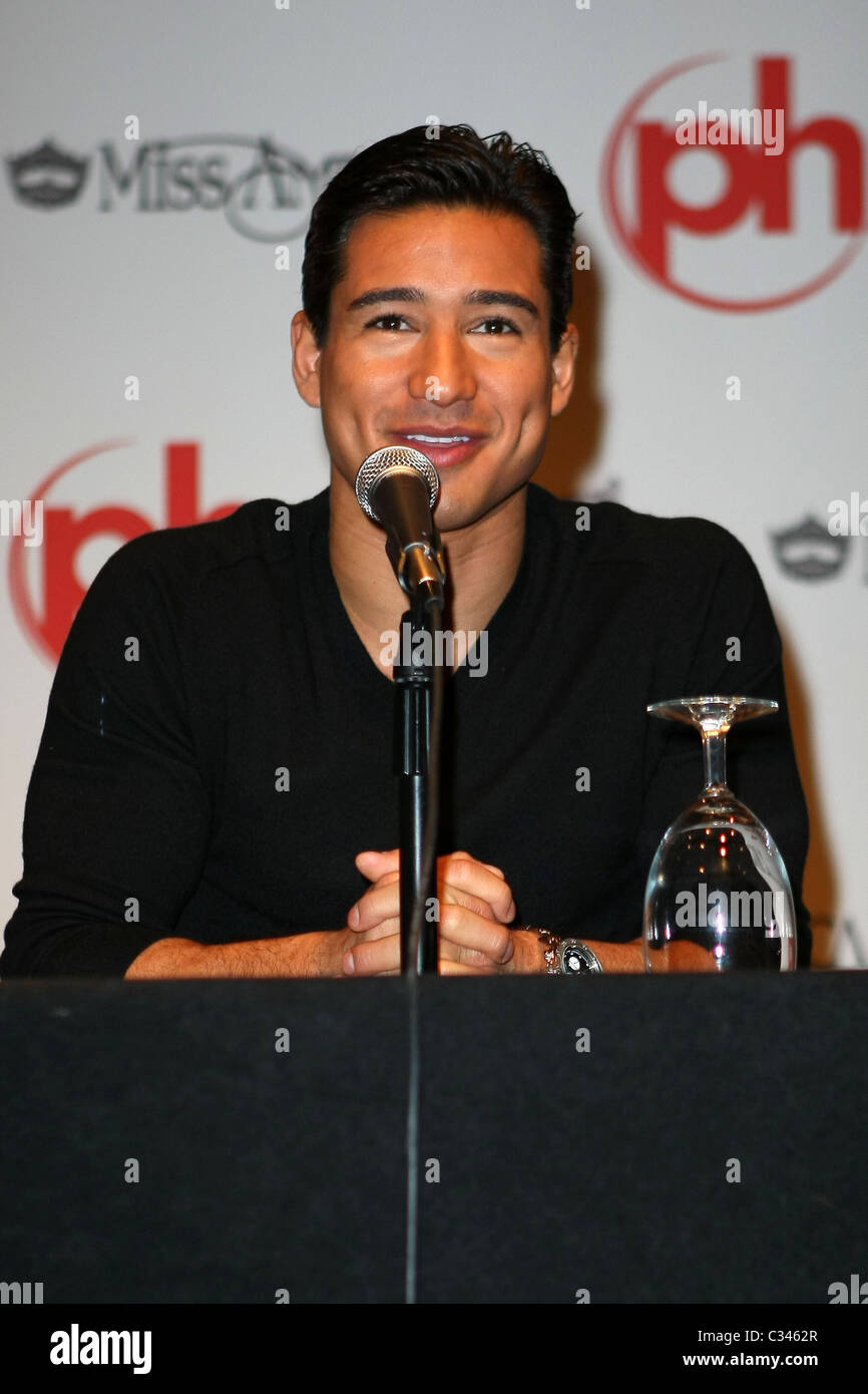 Mario Lopez, host of the Miss America Pageant 2009 holds a press ...