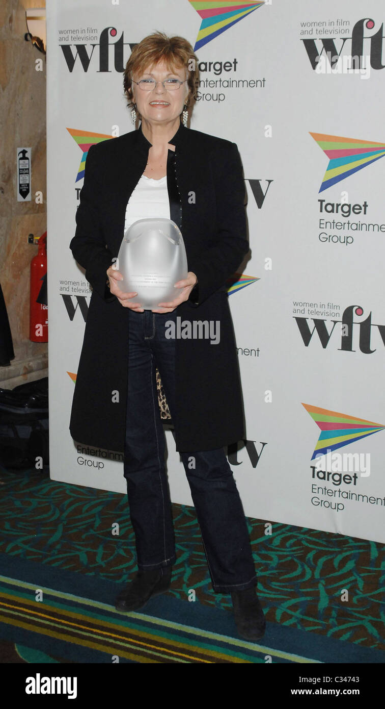 Julie Walters with her award for Lifetime Achievement Target Women in ...