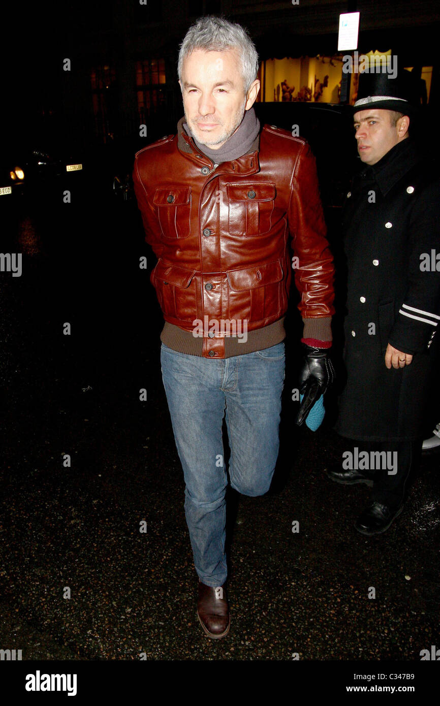Baz Luhrmann arrives at his hotel London, England - 05.12.08 : John Hoy Stock Photo - Alamy