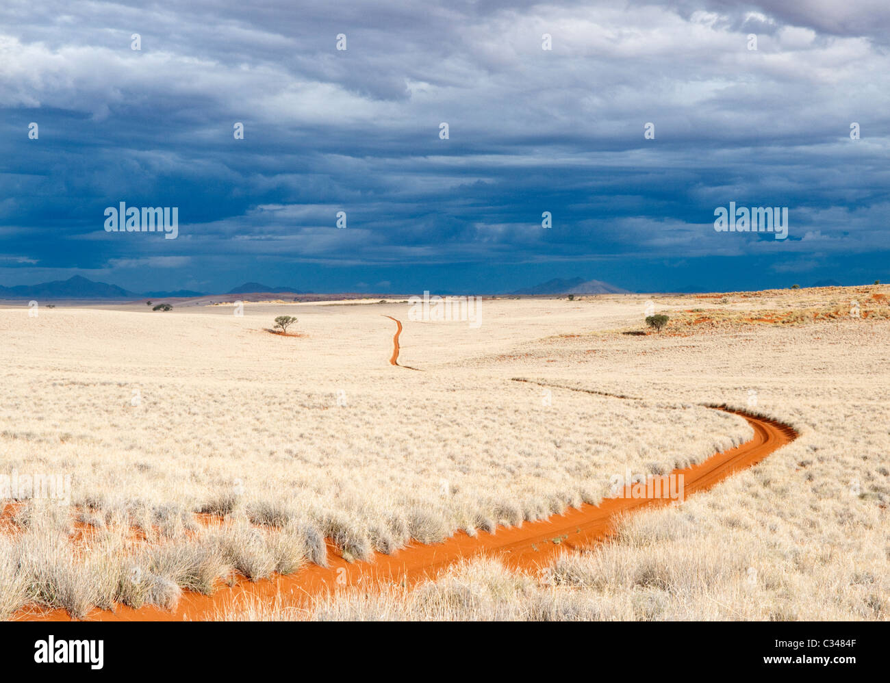 Desert sand storm africa hi-res stock photography and images - Alamy
