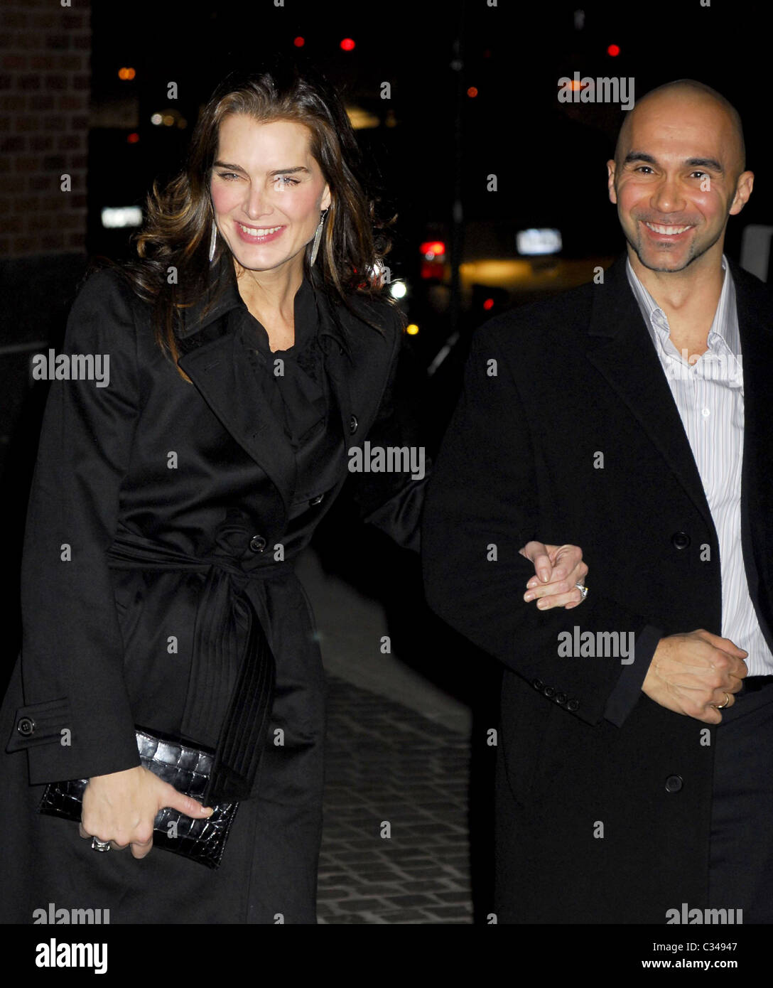 Brooke Shields arrives to the screening of The Wrestler New York City ...