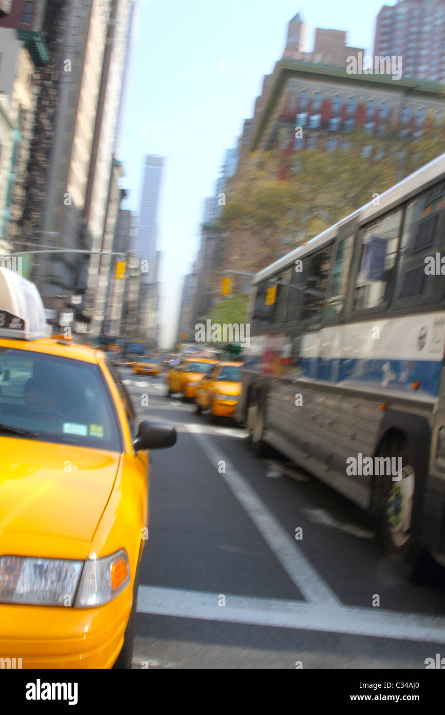 Manhattan daytime traffic Stock Photo - Alamy