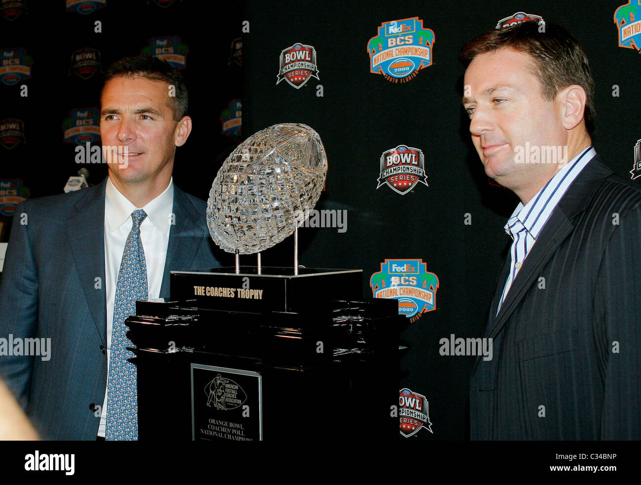 Urban Meyer of the University of Florida and Bob Stoops of the ...